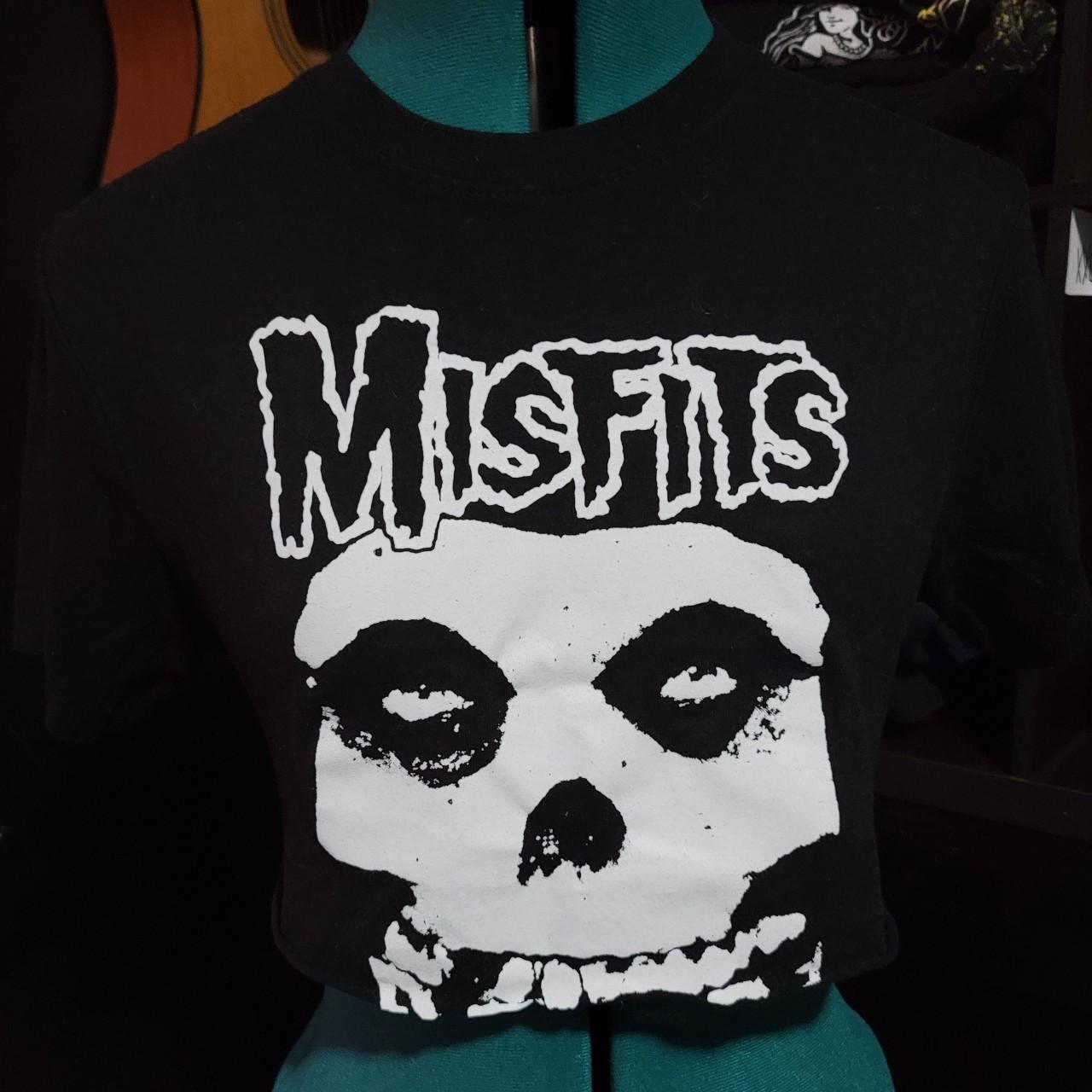 Cropped Misfits Band Shirt Classic skull Misfits... - Depop