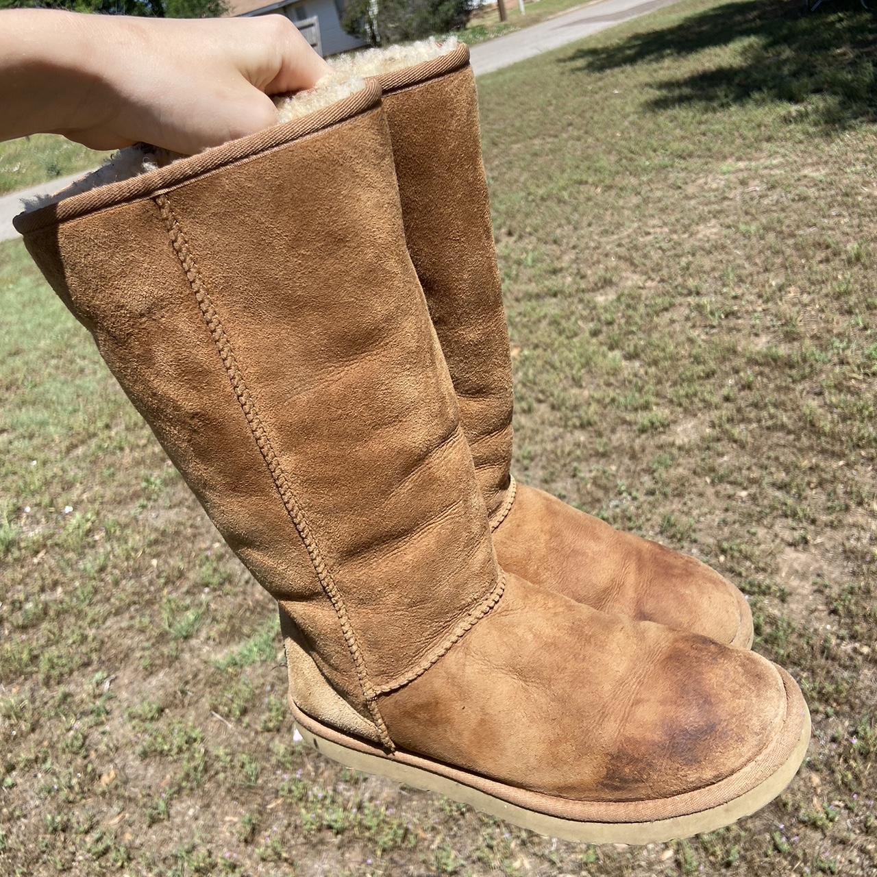 UGG Australia boots, fuzzy inside, need a wash.... - Depop