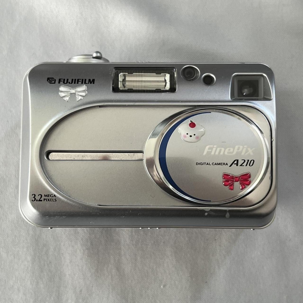 Fujifilm A210 Features -1/5” screen -3x... - Depop