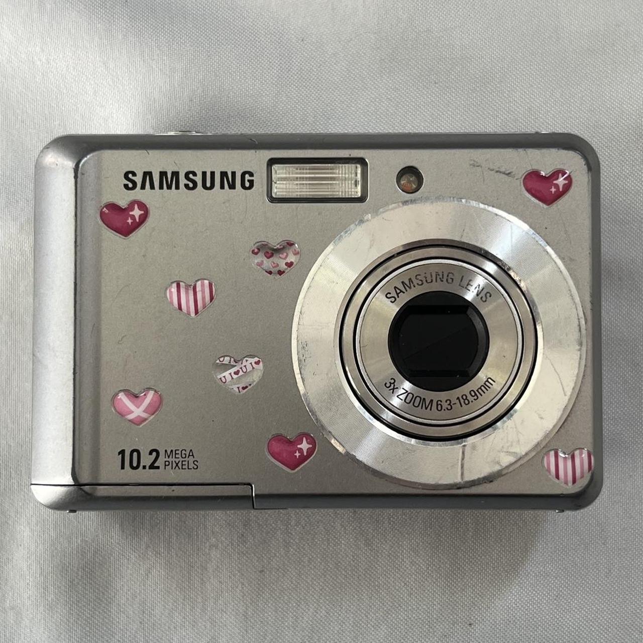 Samsung SL30 Comes with: -Batteries The Samsung... - Depop