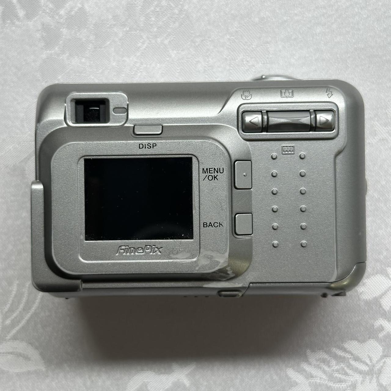 Fujifilm Finepix A210 ♡𝘾𝙤𝙢𝙚𝙨 𝙬𝙞𝙩𝙝♡ Camera ... - Depop