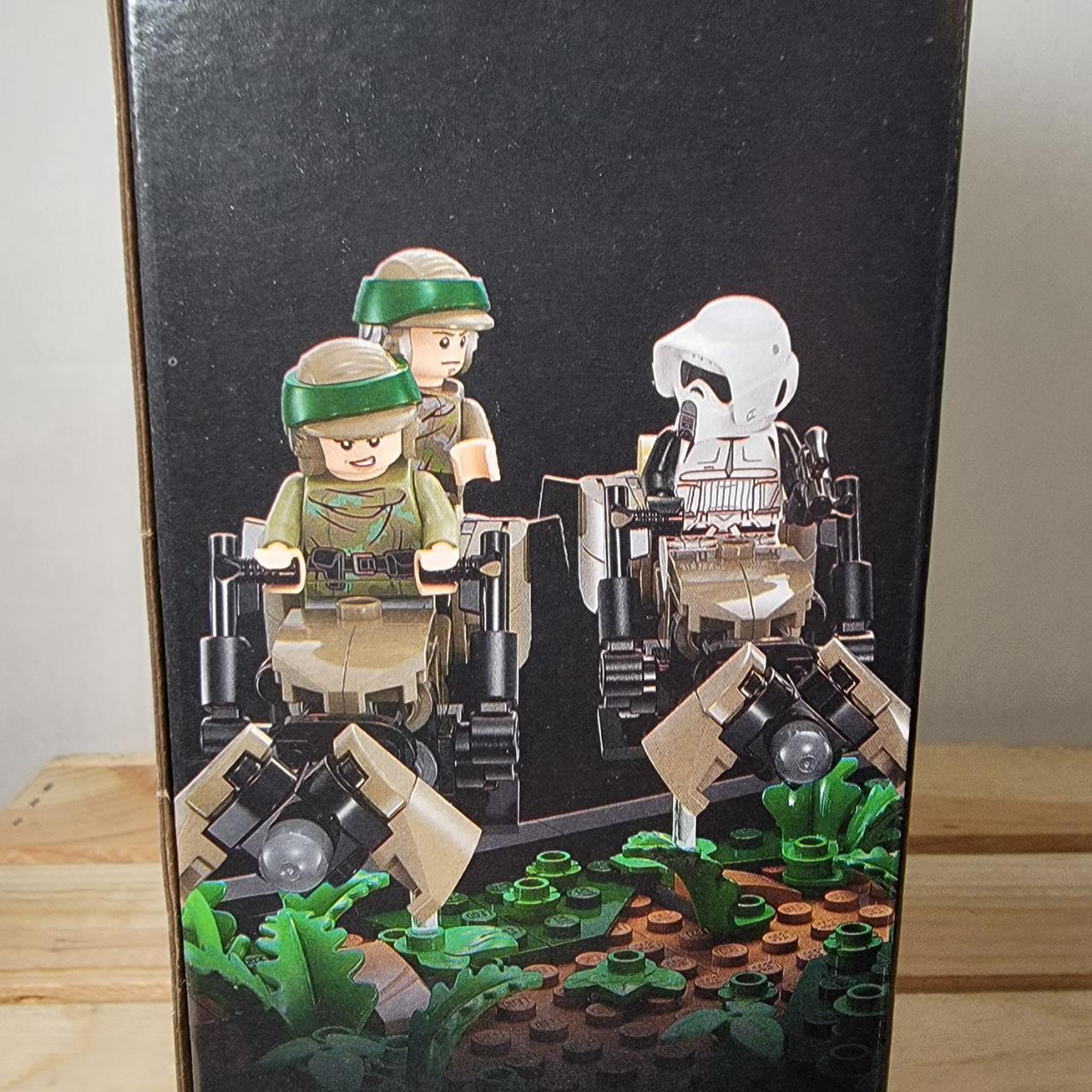 Lego Disney Star Wars: Endor Speeder Chase 608 pcs,... - Depop