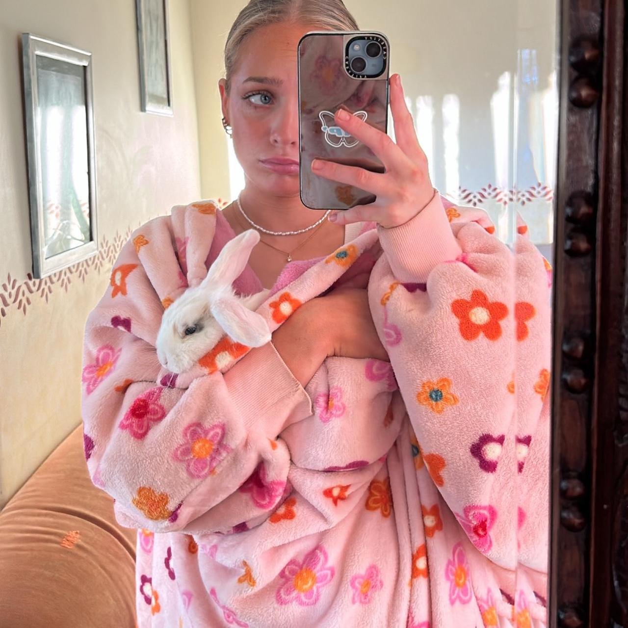 Selling floral oodie🌸🌼💐🌷🌺 super cosy and comfy but... - Depop