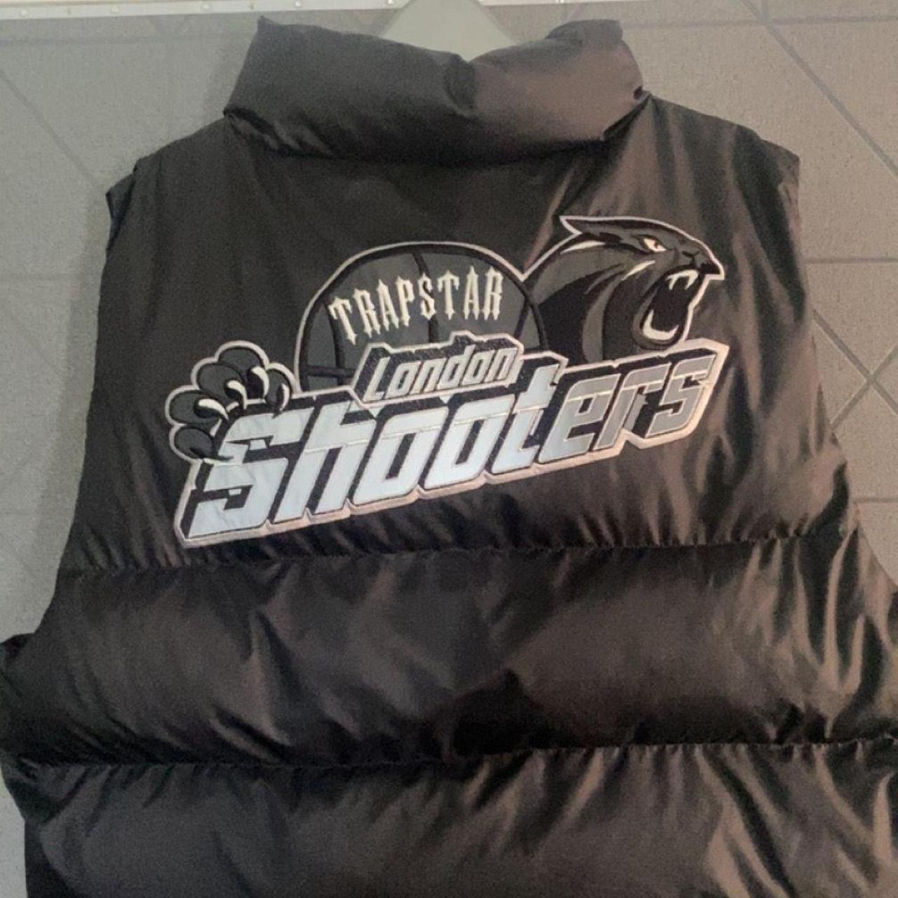 Trapstar gilet- Size L Only been worn twice Great... - Depop