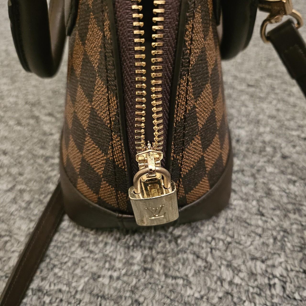 Loui handbag great condition like new - Depop