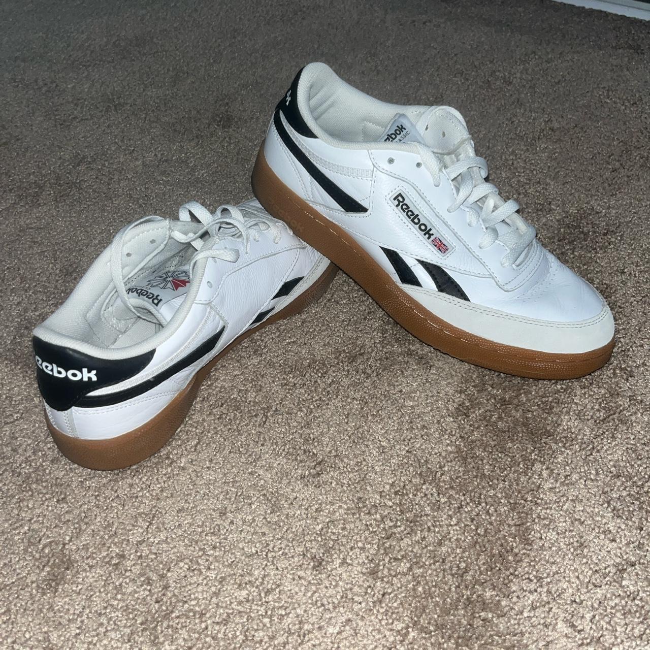 reebok classics great britain size 9.5, no scuffs... - Depop