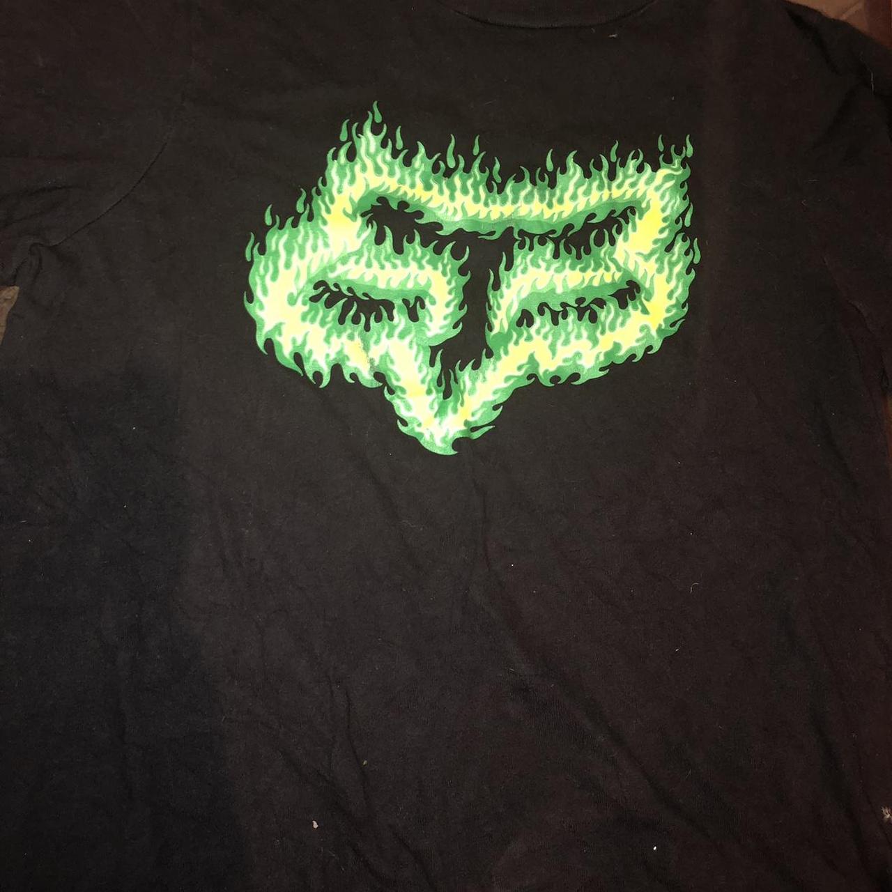 Green fox racing tee Medium fits like small - Depop