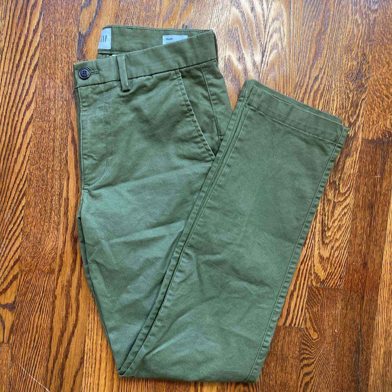 gap, 29x30 essential khaki slim barely worn. - Depop