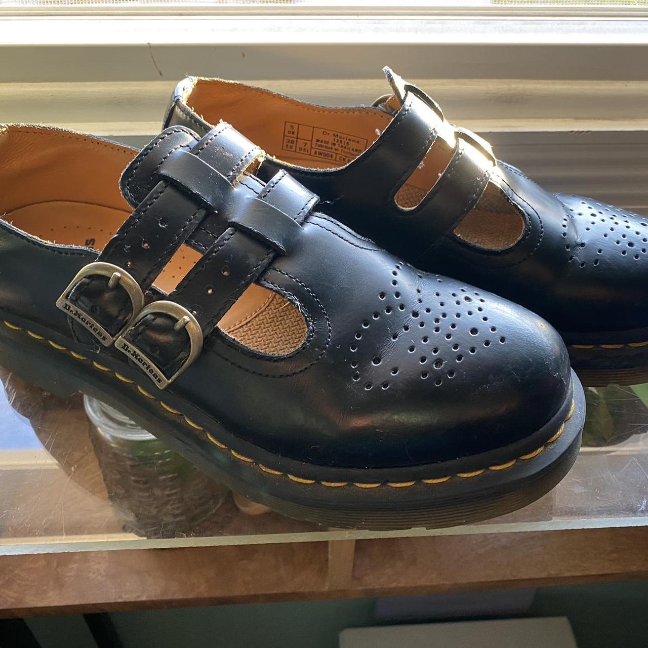 Mary Jane Doc martens Size 7 Has a few scraps - Depop