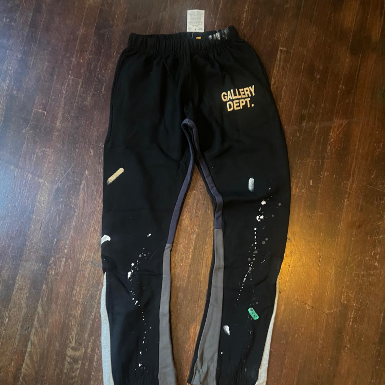 Gallery dept sweats Size large fits a M-L men... - Depop