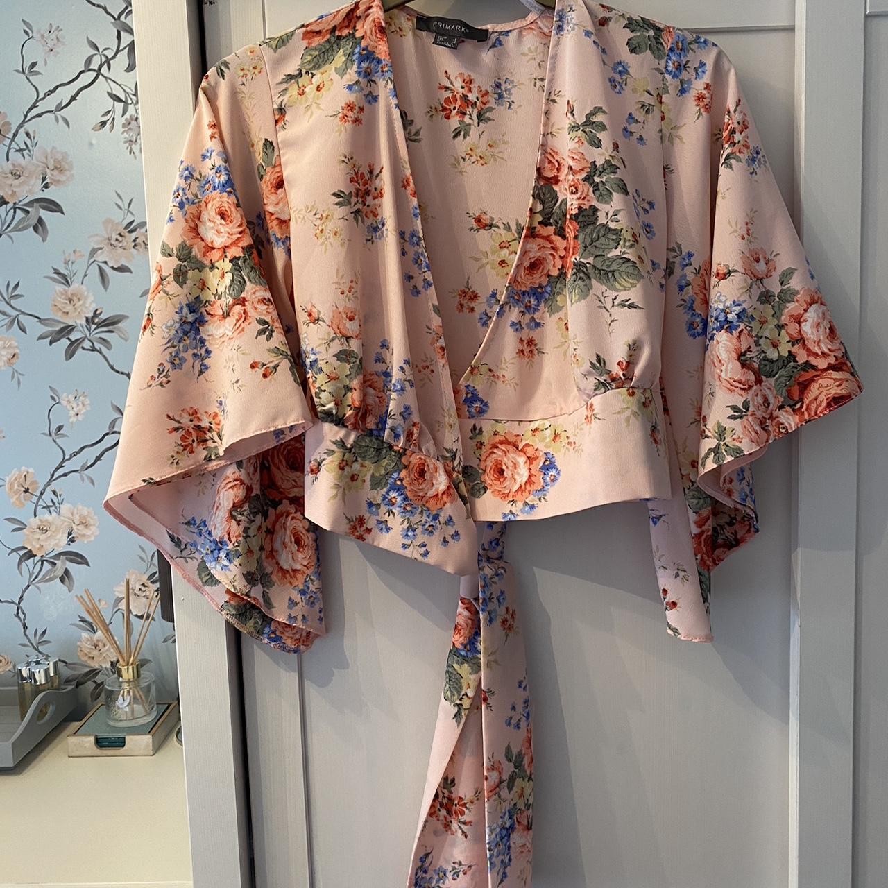 Primark floral tie crop top Size 6 - Depop