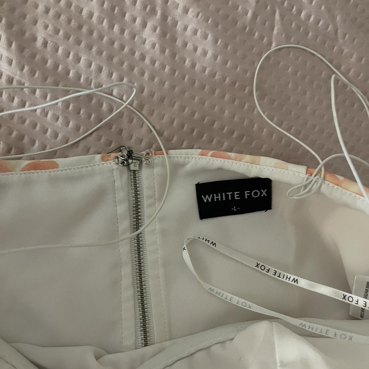 cute white fox top size L fits M/L send offers!!! - Depop