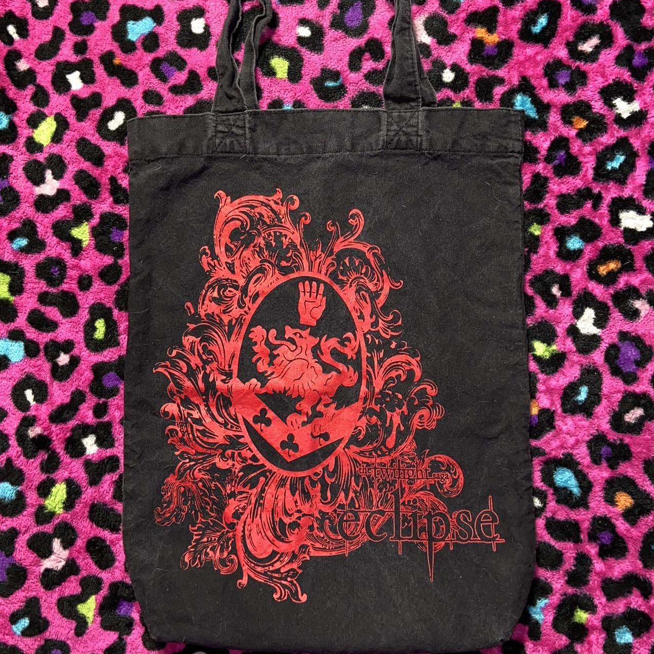 The Twilight Saga Eclipse Cullen Crest Bag Used a... - Depop