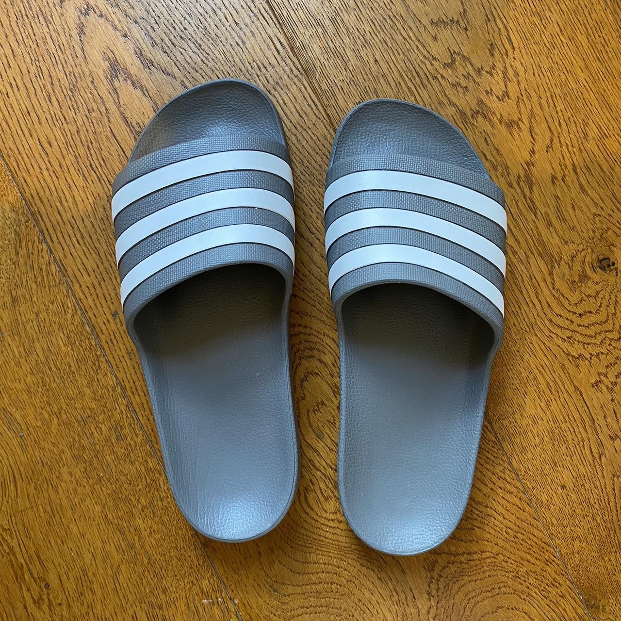 Men's white and Grey Adidas Sliders Size 8 Brant New - Depop