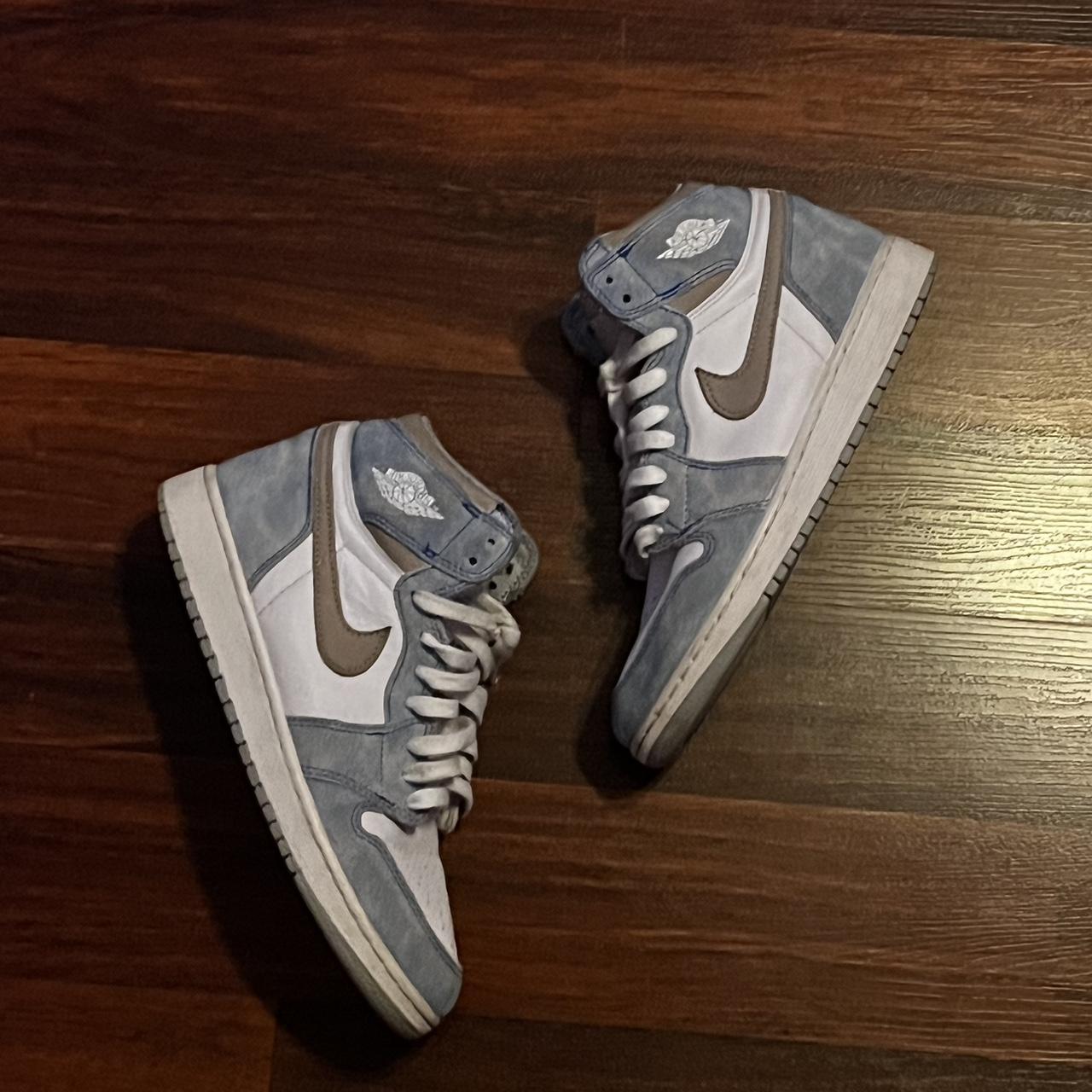 Hyper royal Jordan 1s size 6.5 - Depop