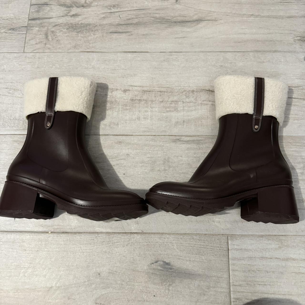 Windsor boots Brown with white fur Size 10 Chrisma-... - Depop