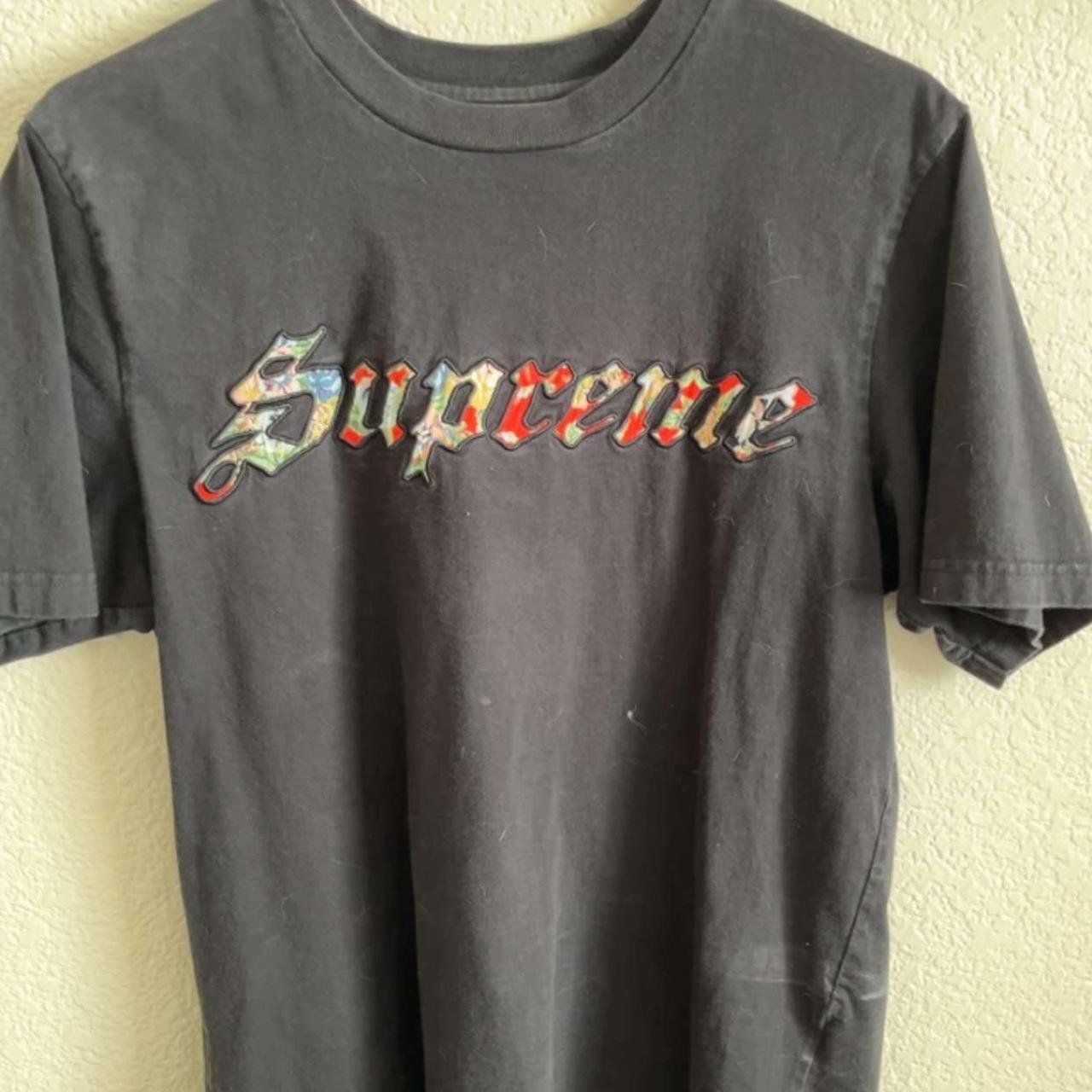 SUPREME T-shirt Size Men’s small 10/10 Quality - Depop