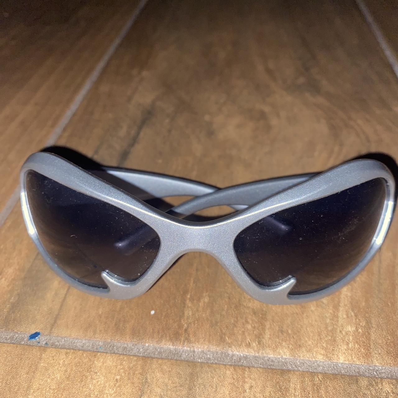 y2k alien glasses | Depop