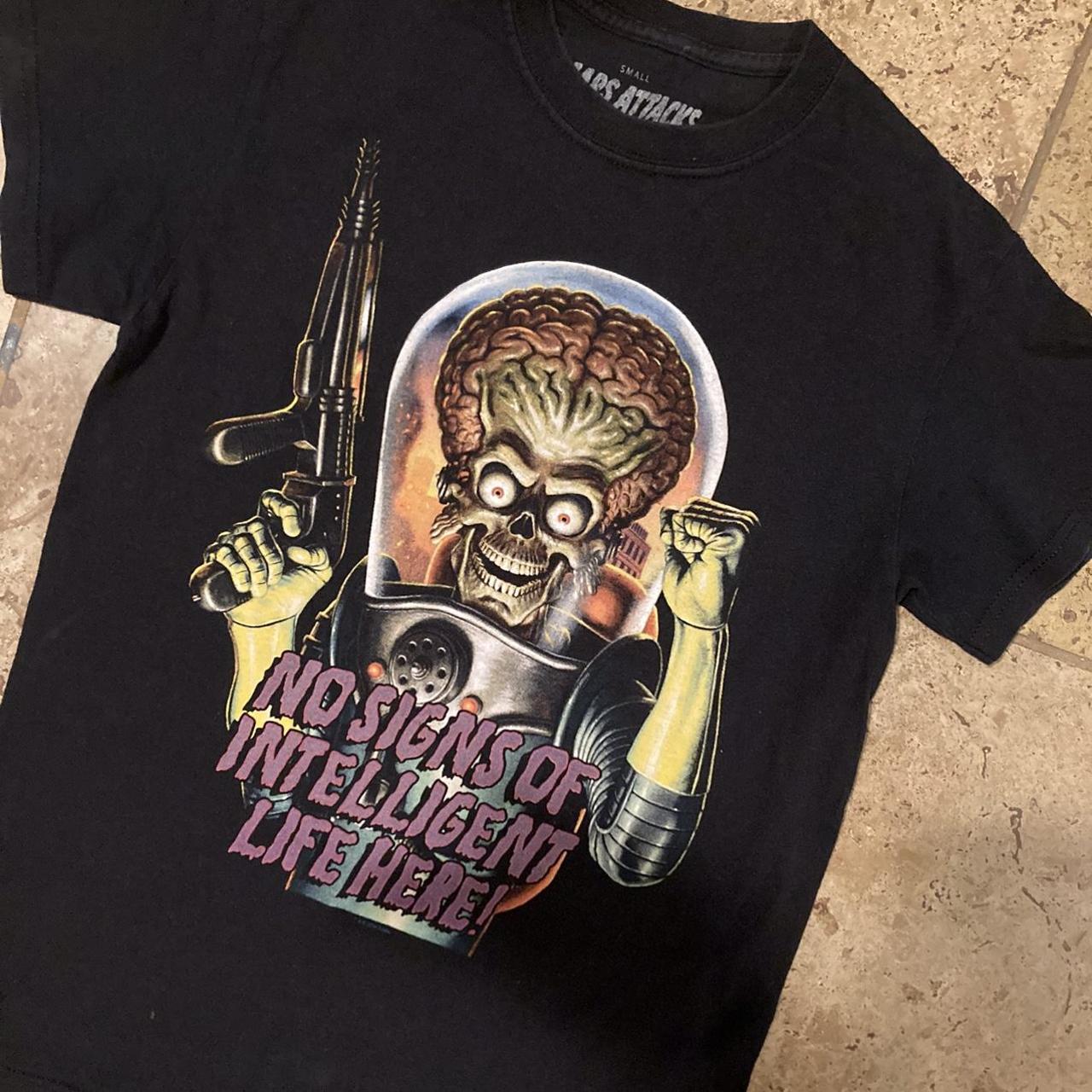 Mars attacks men’s T-shirt size small retro vintage... - Depop