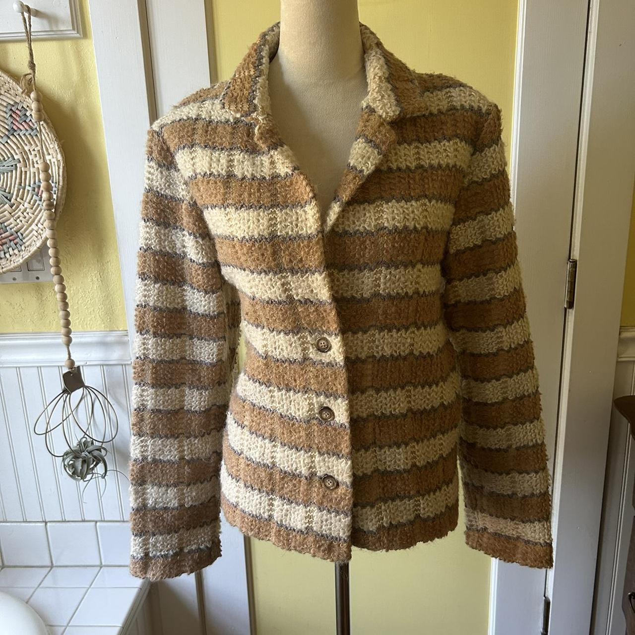 True 1970s vintage knit jacket, 3-button closure. In... - Depop
