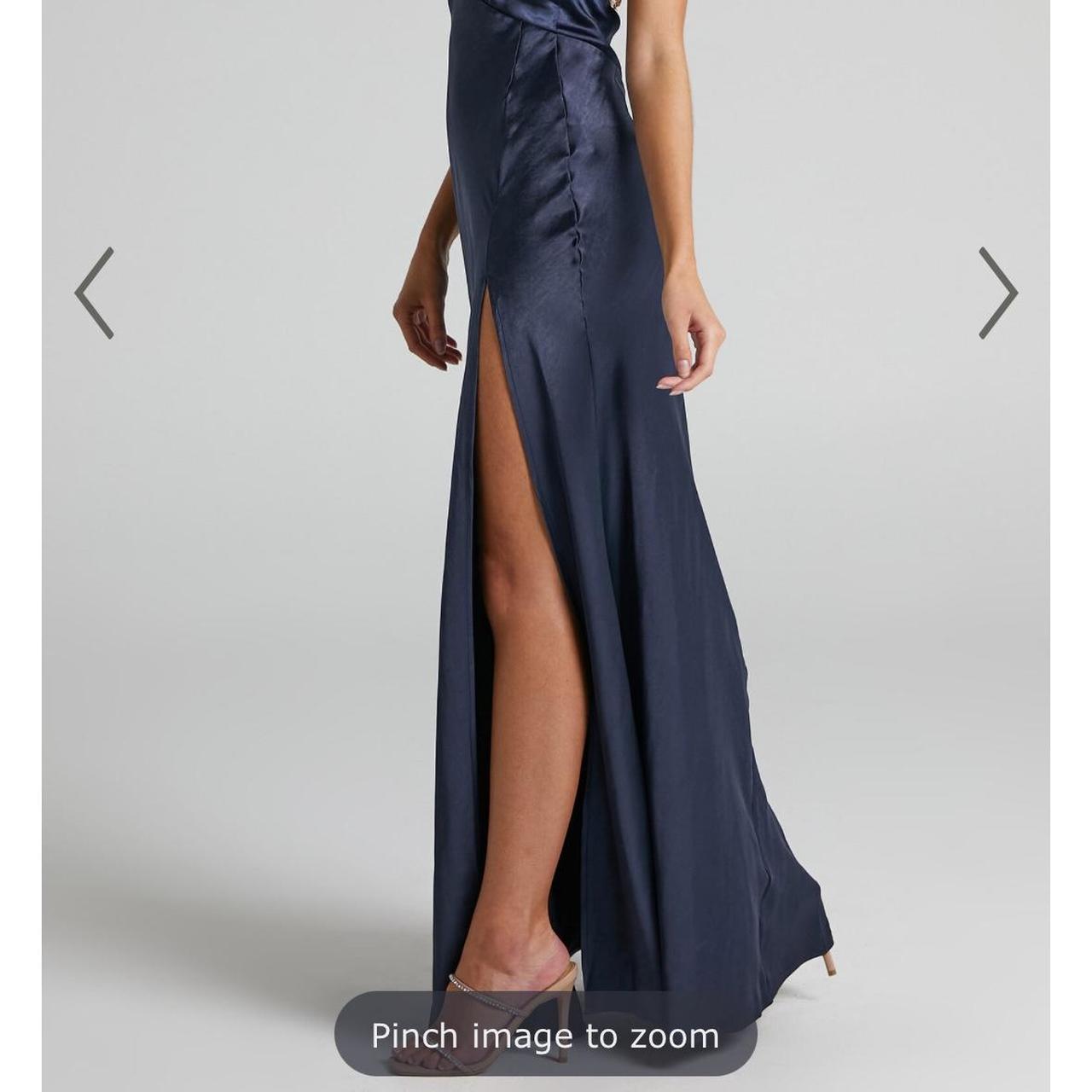 Showpo navy blue statin dress with gold chains New... - Depop