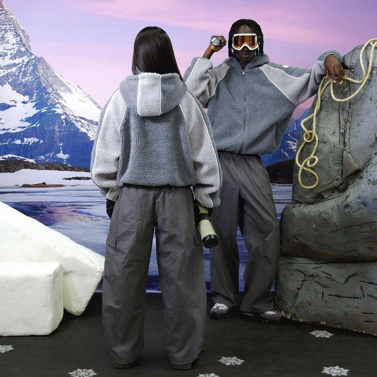 Mertra Mertra yeti fleece grey Size medium Worn once - Depop