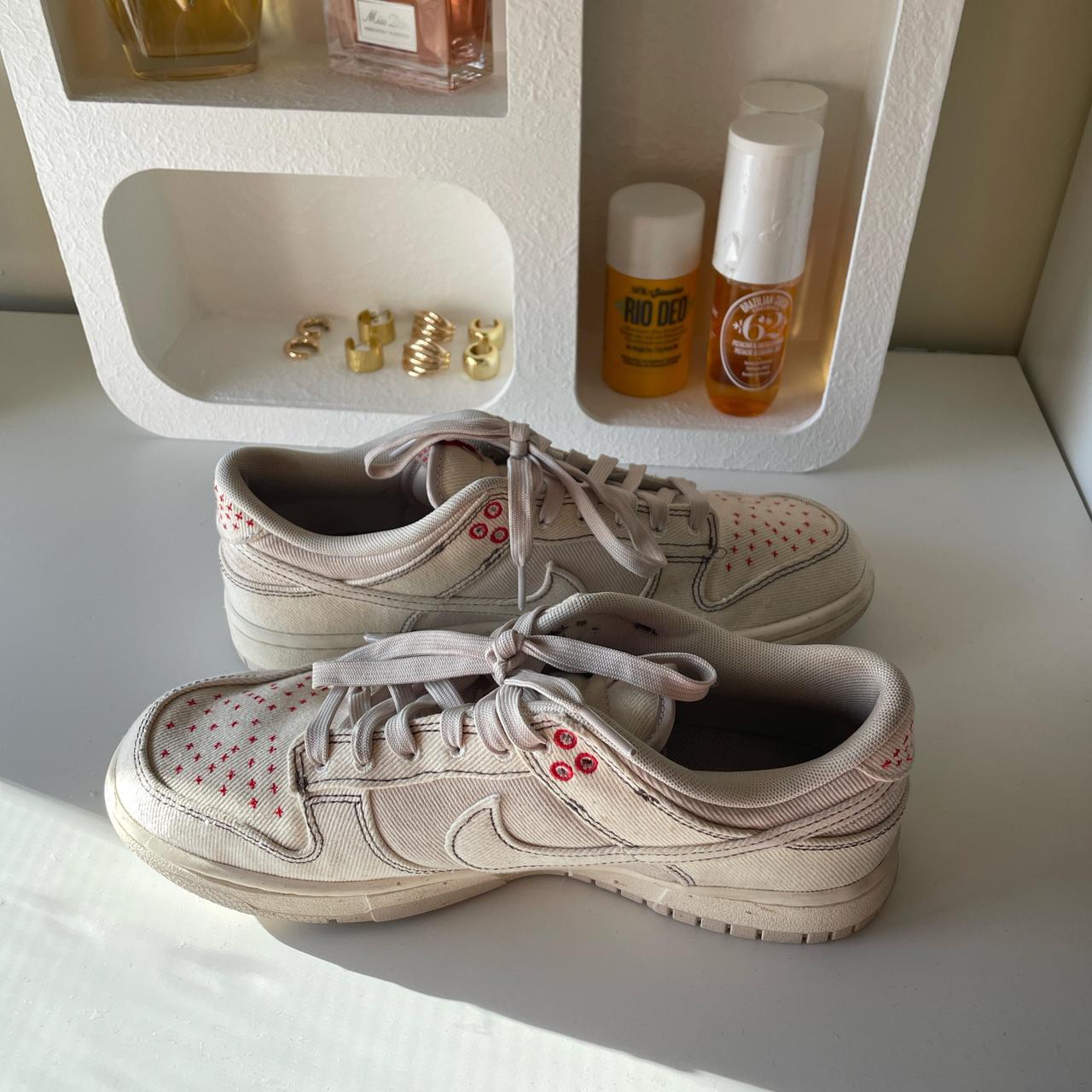 Nike dunks special edition - Depop