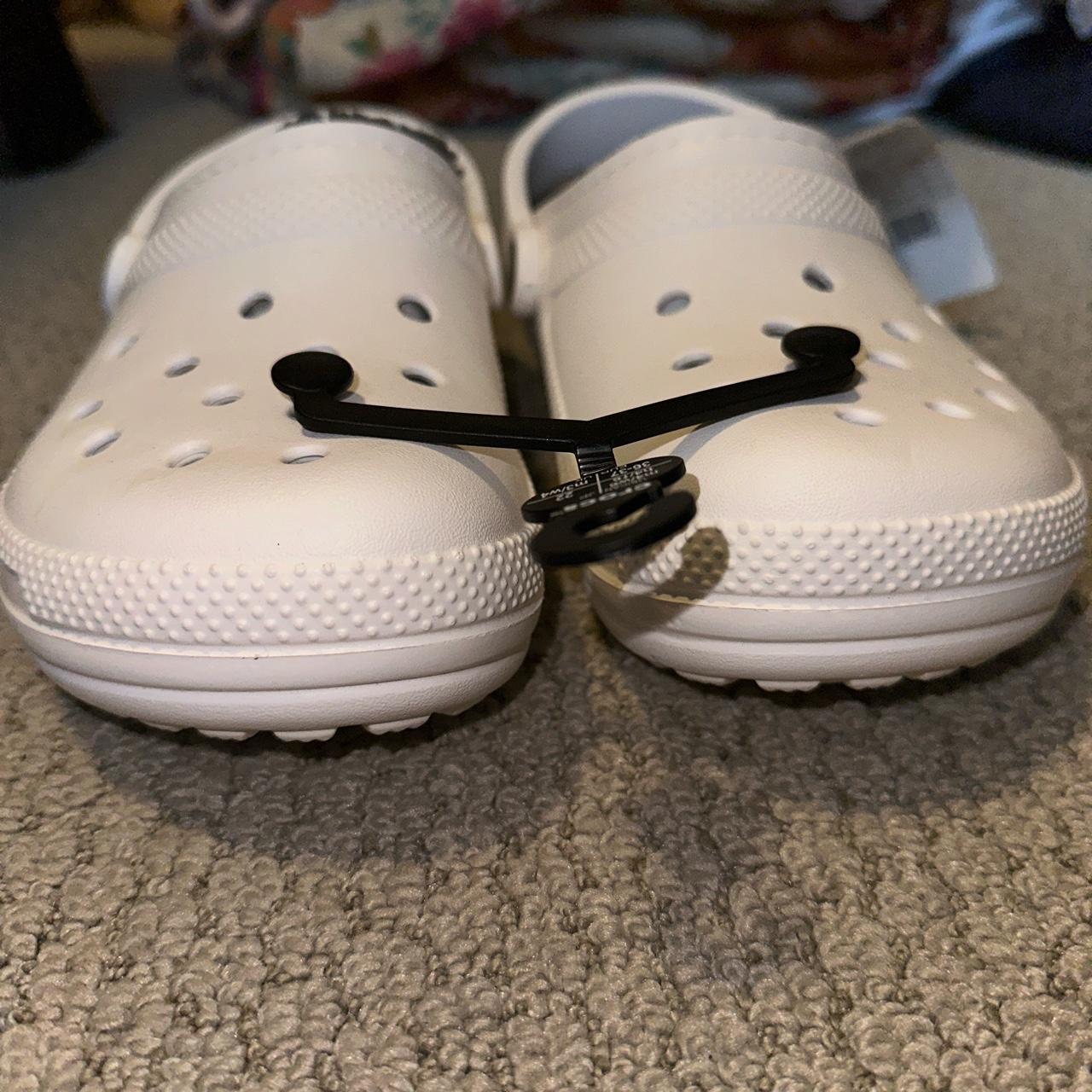 Woman’s/Mens classic fuzz lined crocs size W6/M4 - Depop