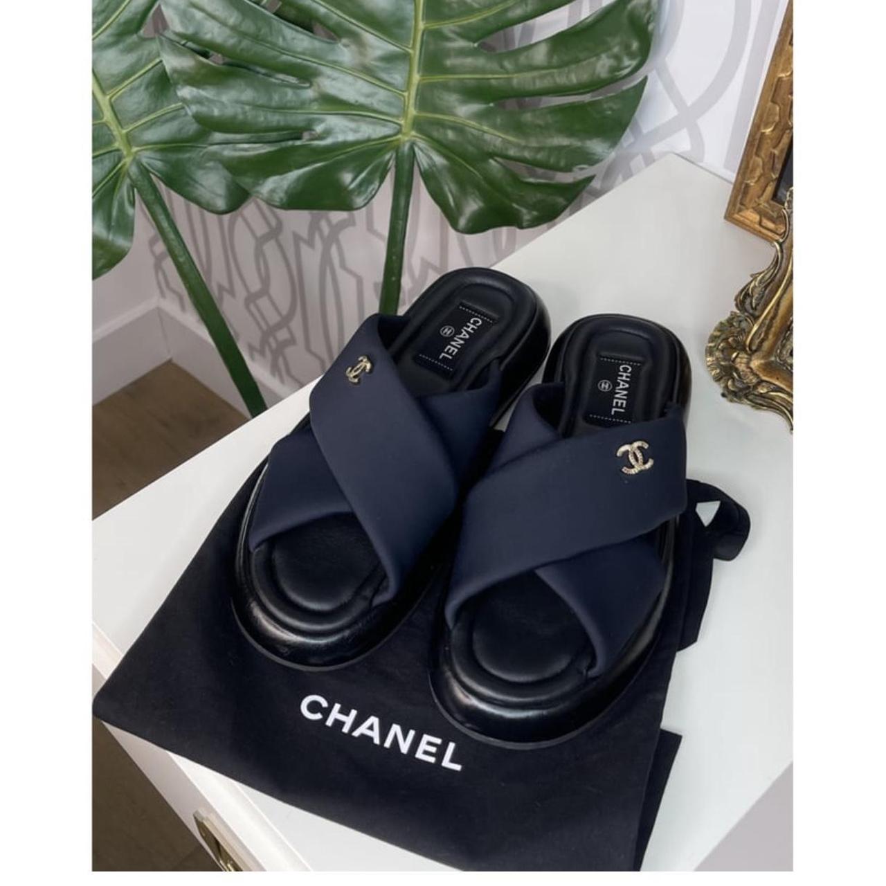 Beautiful Chanel slides worn once. Size 39 EU - Depop