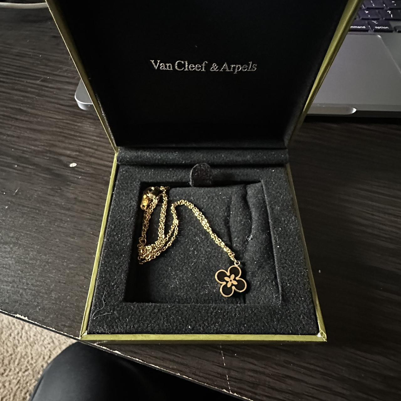 Van Cleef & Arpels black necklace - Depop