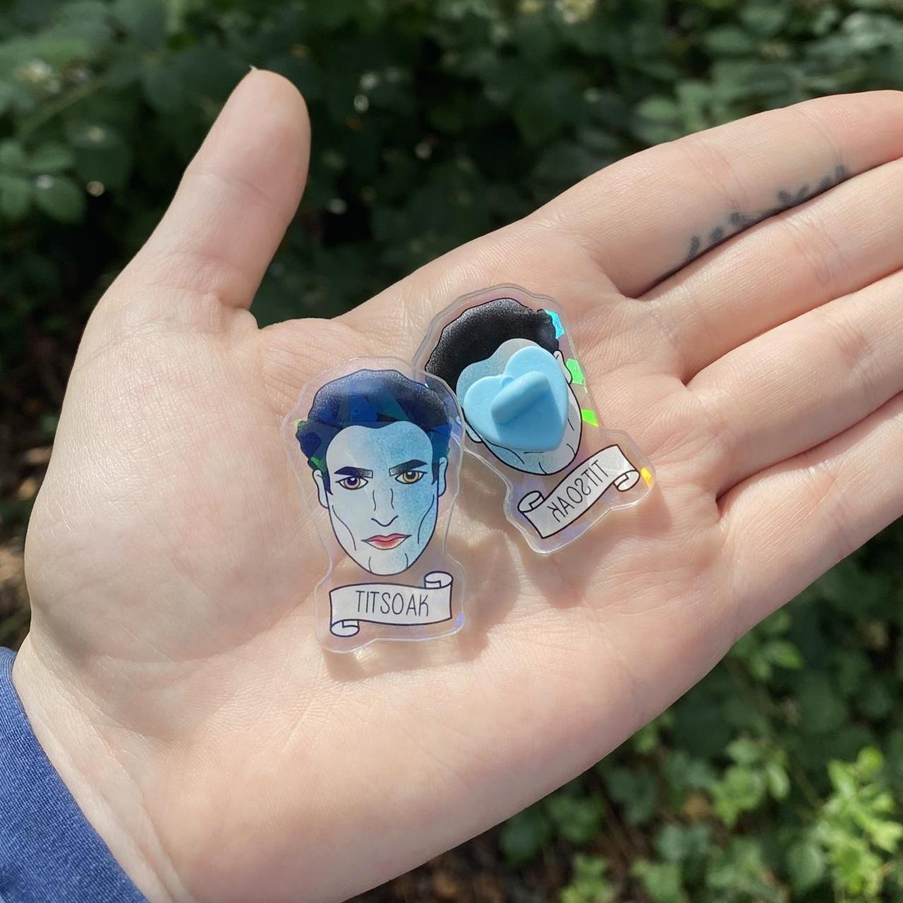 “𝚃𝙷𝙸𝚂 𝙸𝚂 𝚃𝙷𝙴 𝚂𝙺𝙸𝙽 𝙾𝙵 𝙰 𝙺𝙸𝙻𝙻𝙴𝚁” Holo Pin ~ Featuring... - Depop