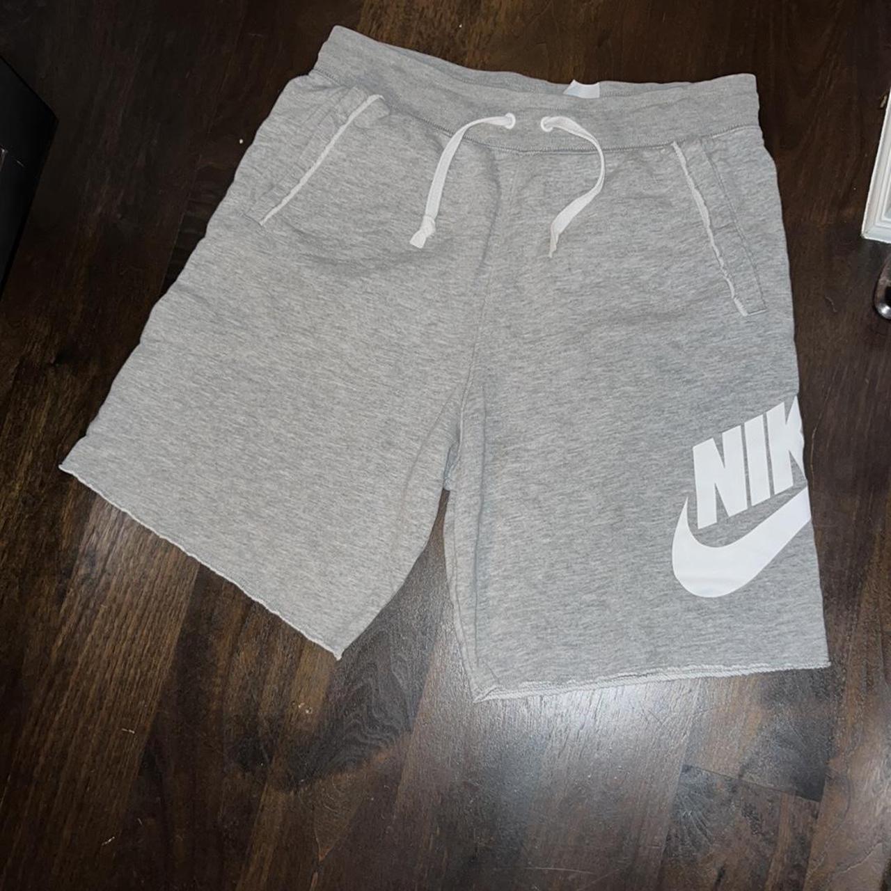 Nike get shorts hardly worn size s - Depop