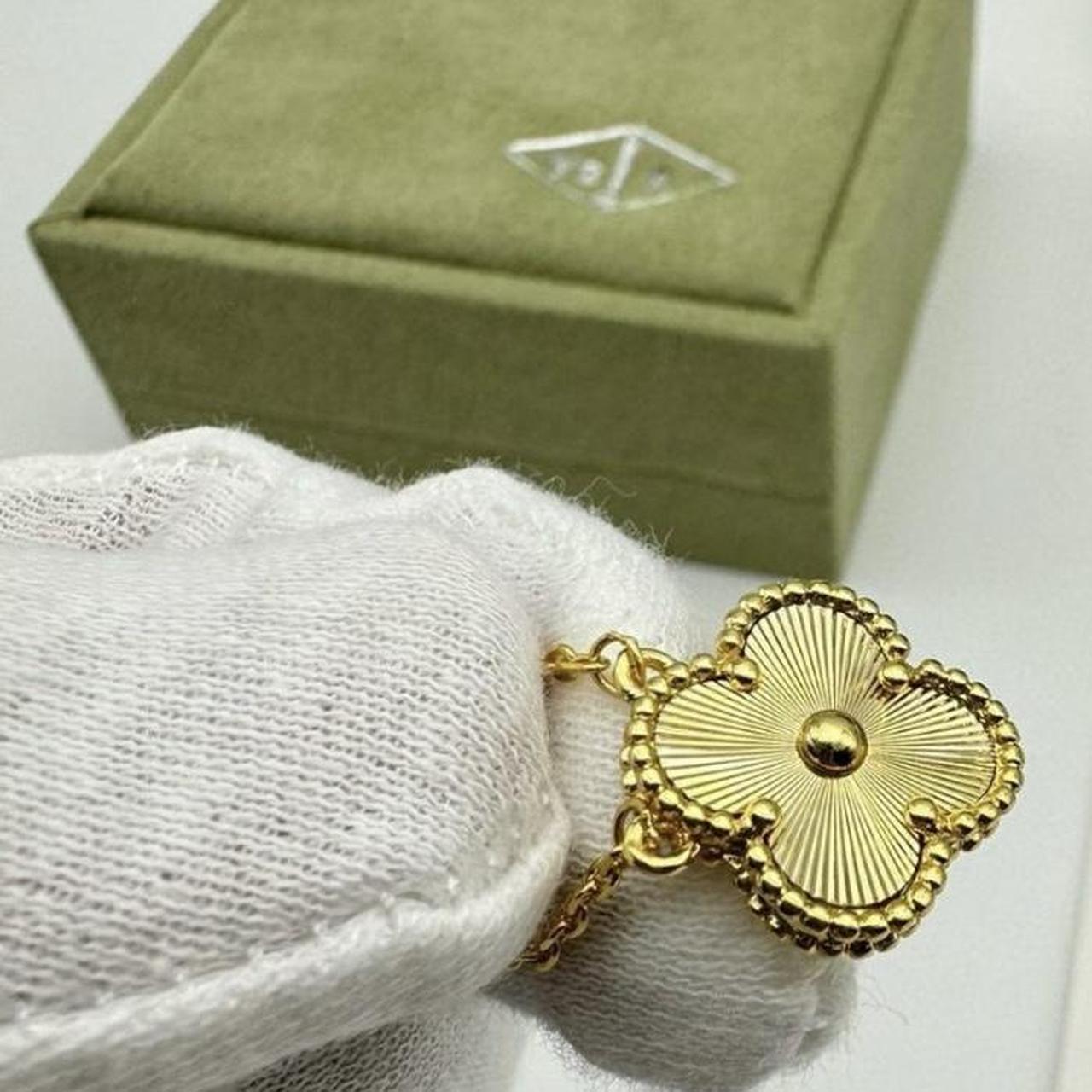 100% Authentic Van Cleef Arpels Vca Gold... - Depop