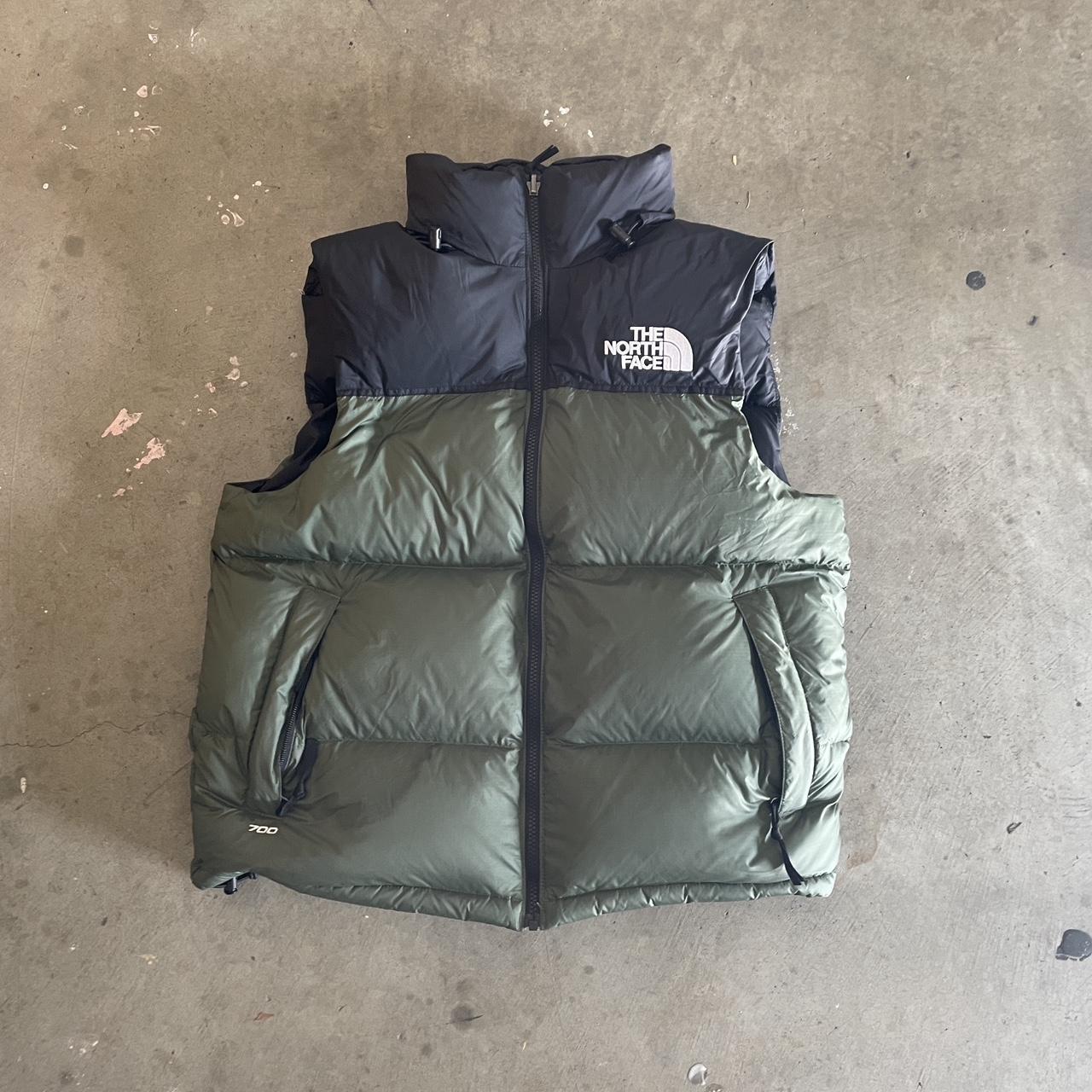 The North Face 700 Puffer Vest Forest Green Adult... - Depop
