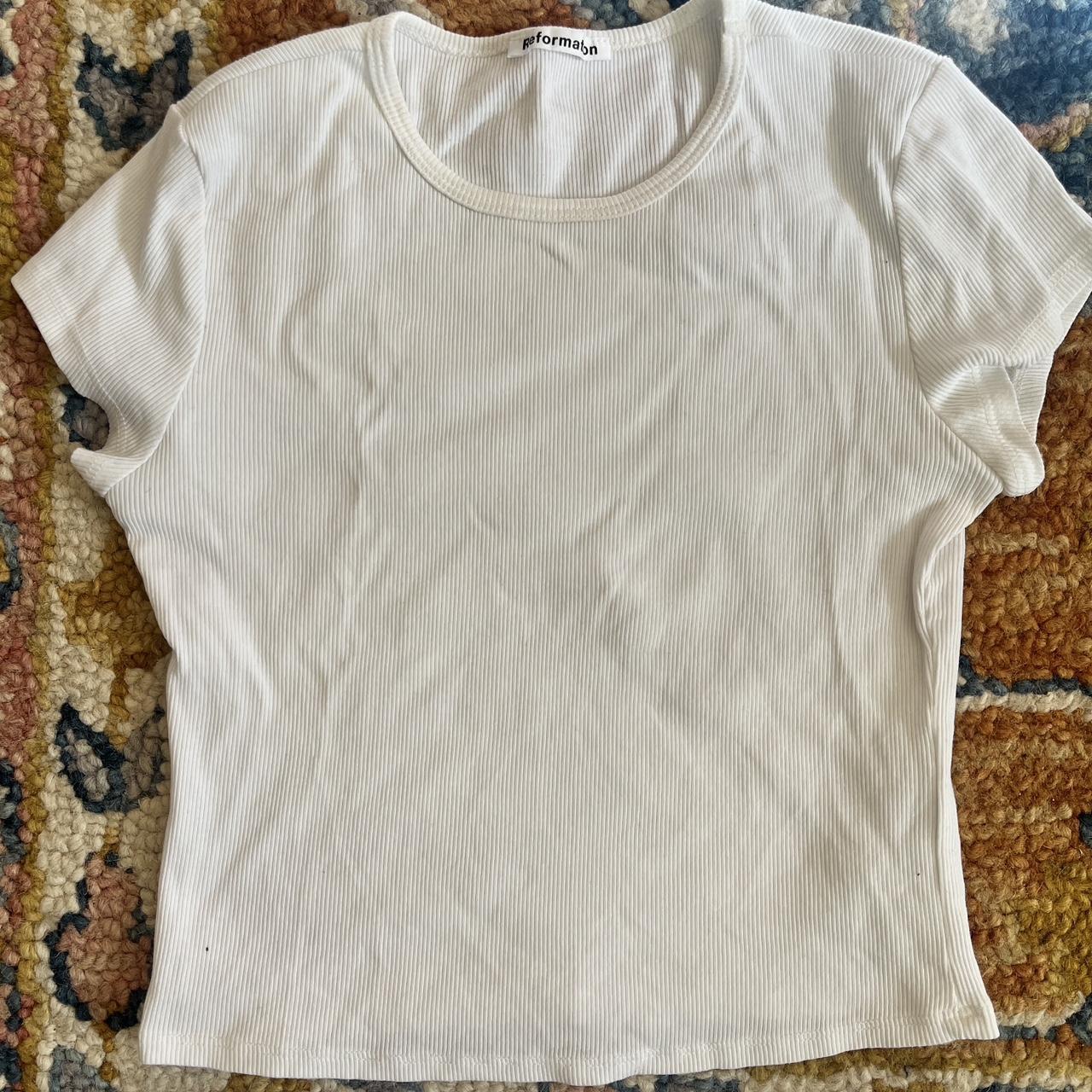🤍Reformation Fitted Rib Tee🤍 Size: S Like new Muse... - Depop