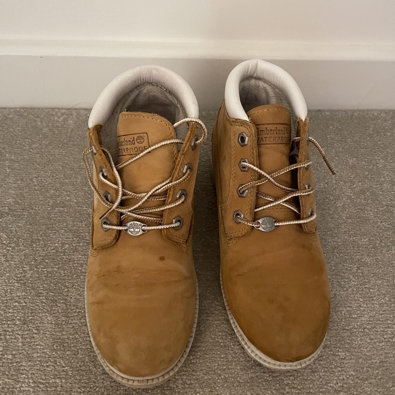 Timberland waterproof leather dessert boots size 4 - Depop