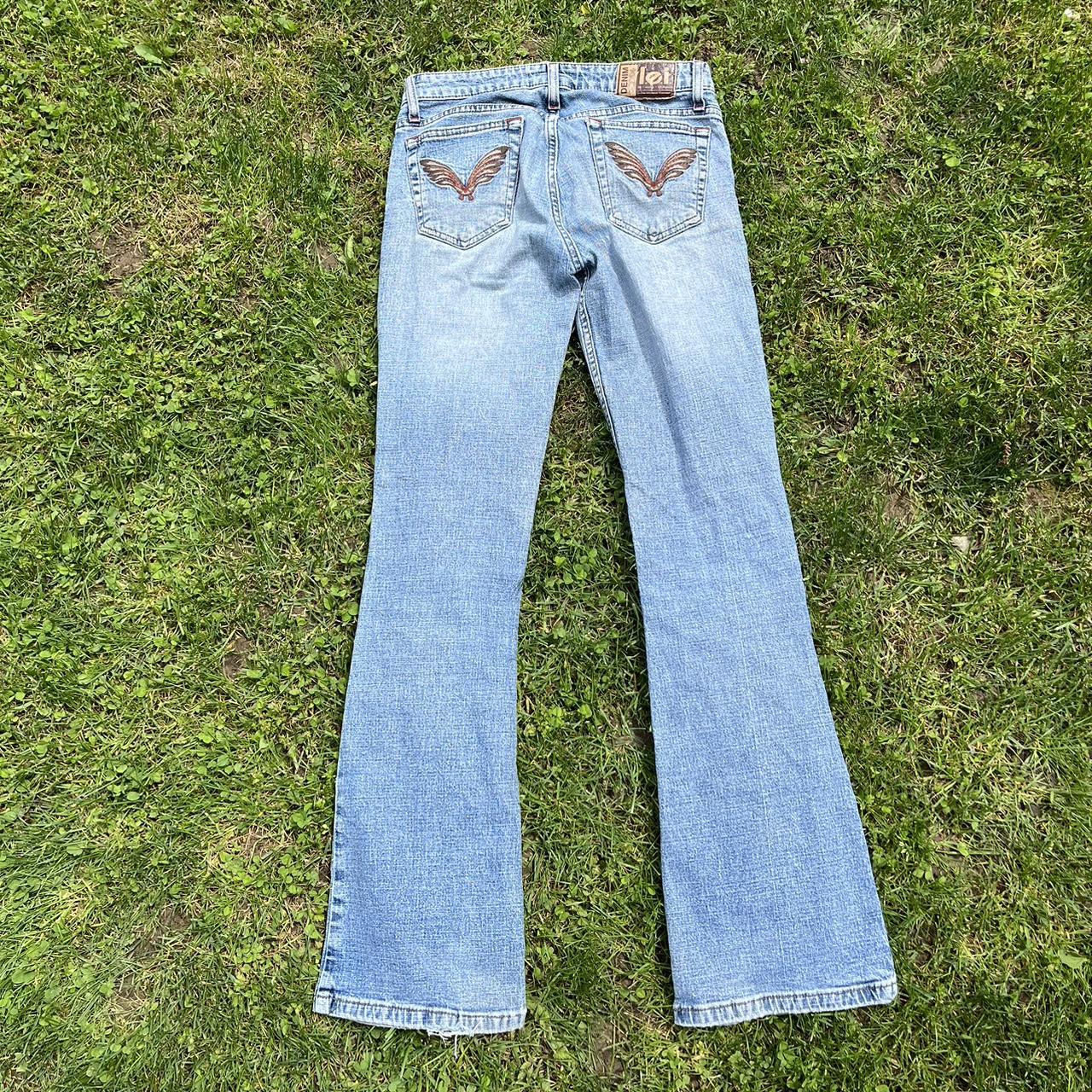 Vintage Flare jeans discoloration as seen in pics - Depop