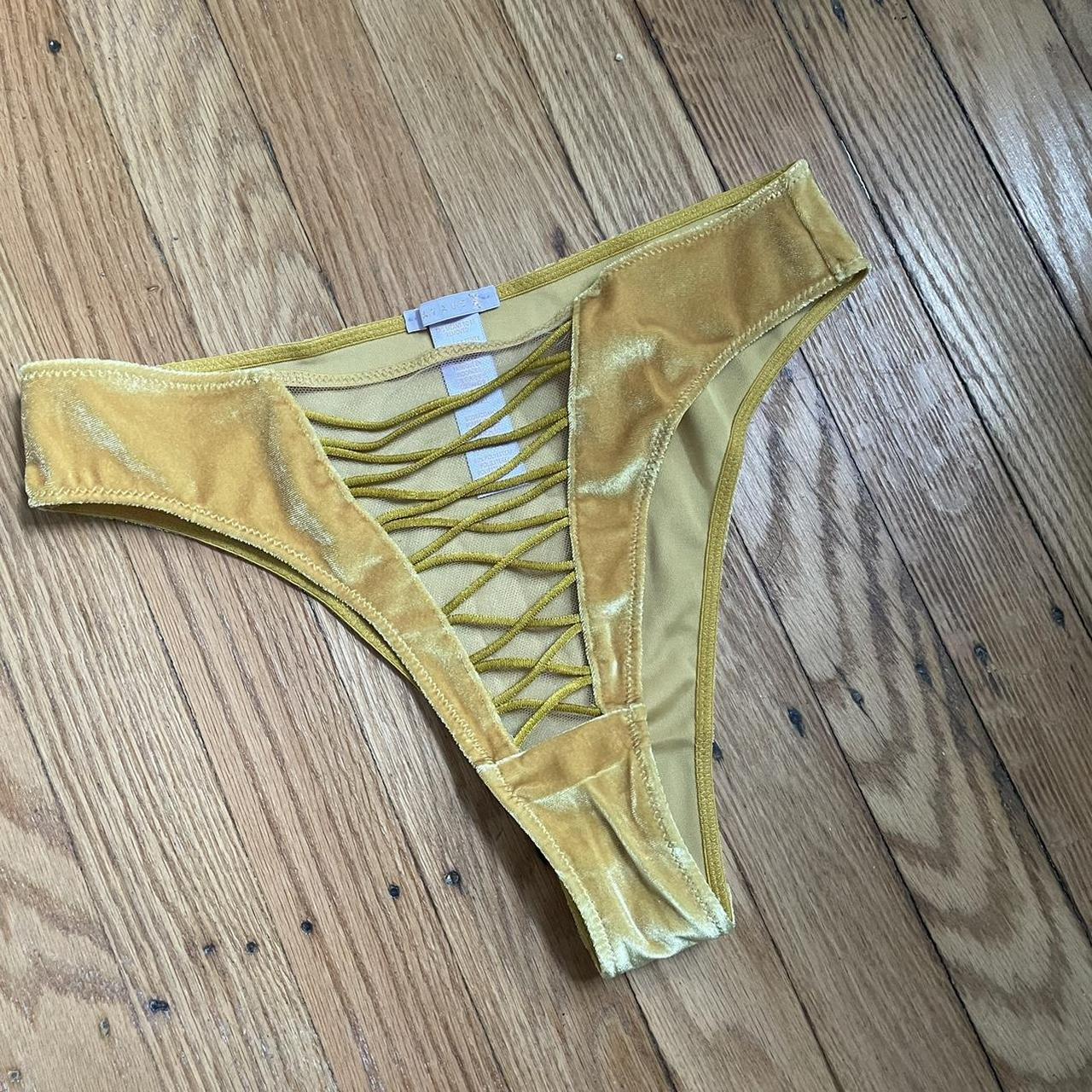Women's Yellow and Gold Panties | Depop