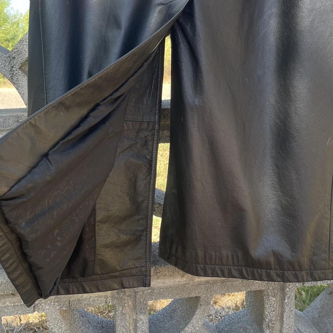 Laura Jefferies leather trench coat 100%... - Depop