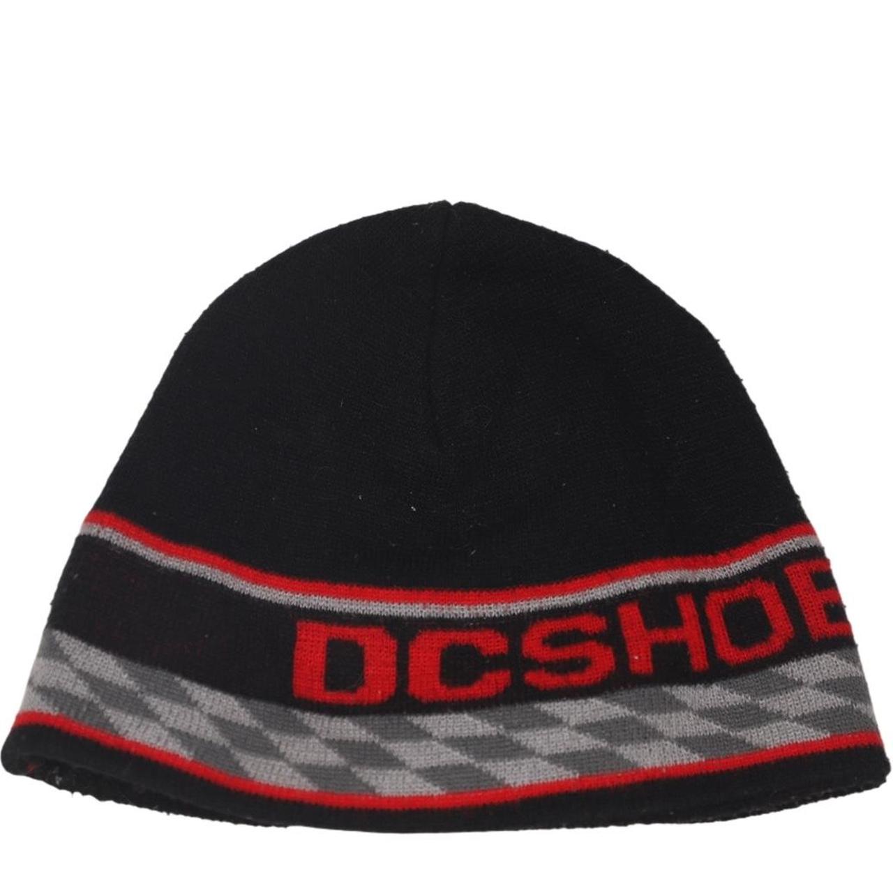 Y2K DC Shoes black and red beanie hat - Depop