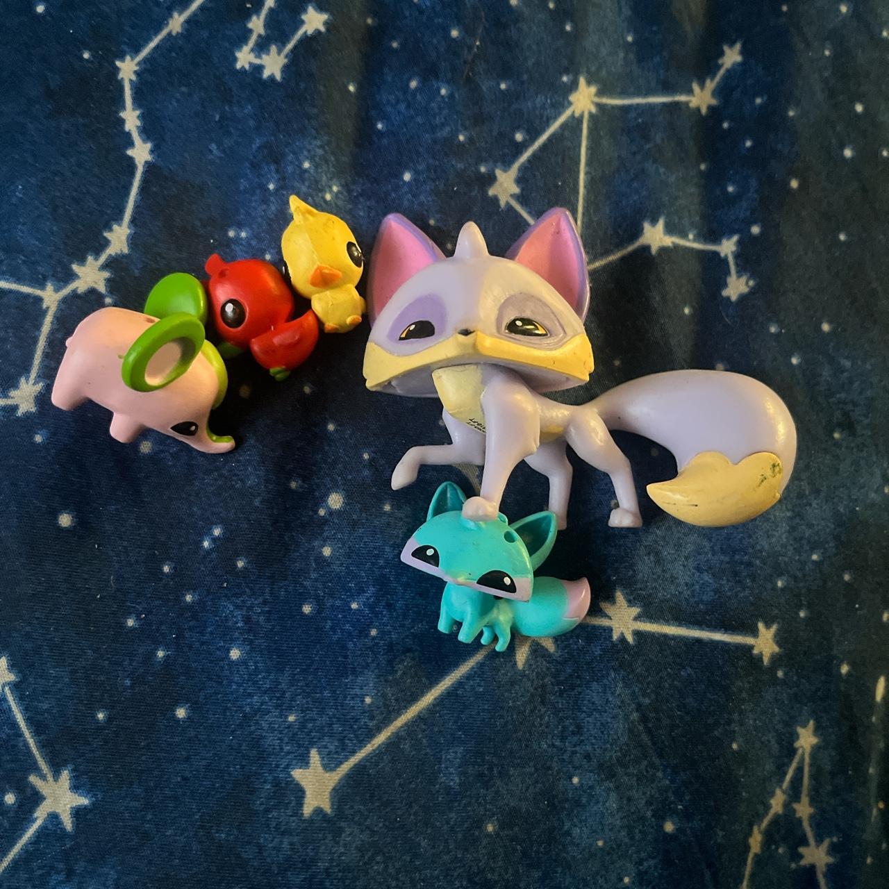 Animal Jam AJPW figures, comes with BABY PET FOX AND... - Depop