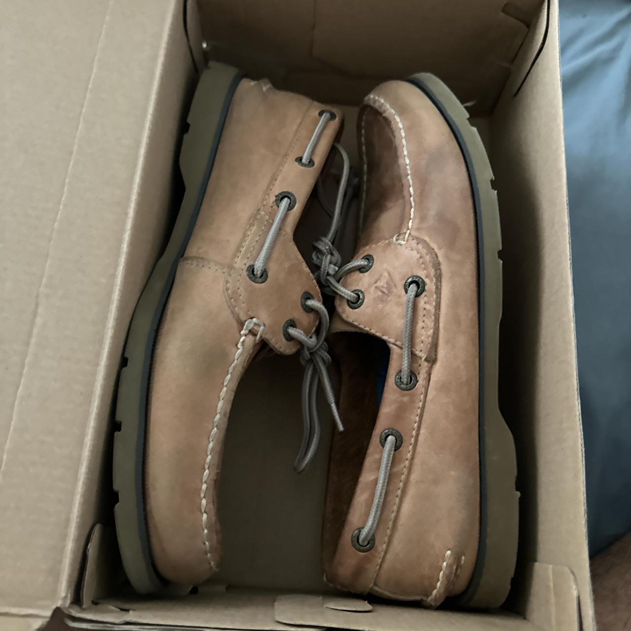 sperry leeward 2 eye sahara comes with box message... - Depop
