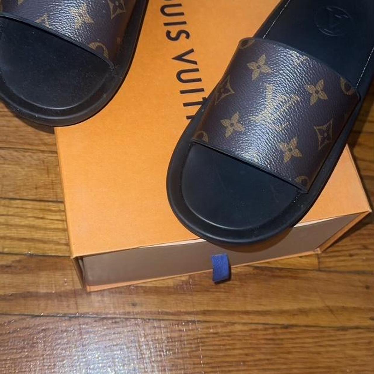 LV pool slides authentic - Depop