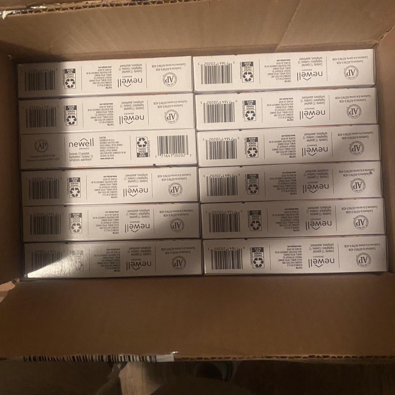 Sharpie Pastel Color Highlighters 12 units per box... - Depop