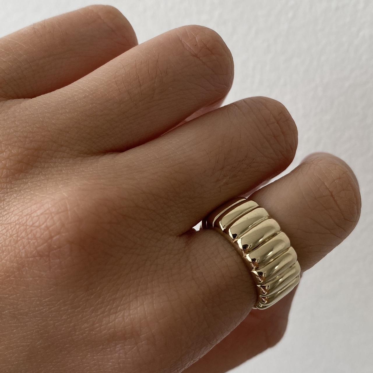 Mejuri Charlotte Bold Ring in size 5. A great... - Depop