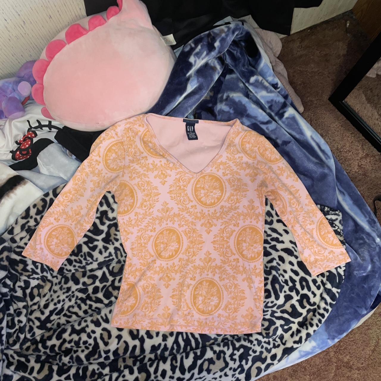 peachy pink and pink quarter ish? sleeve GAP top... | Depop