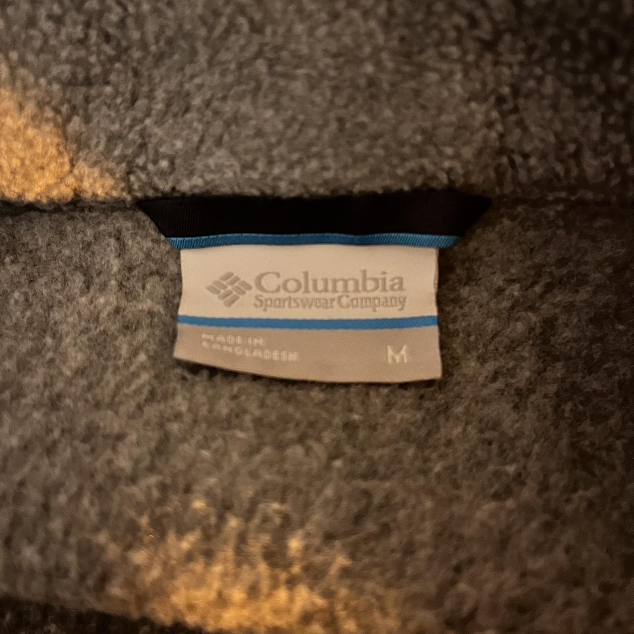Grey Columbia fleece jacket - Depop