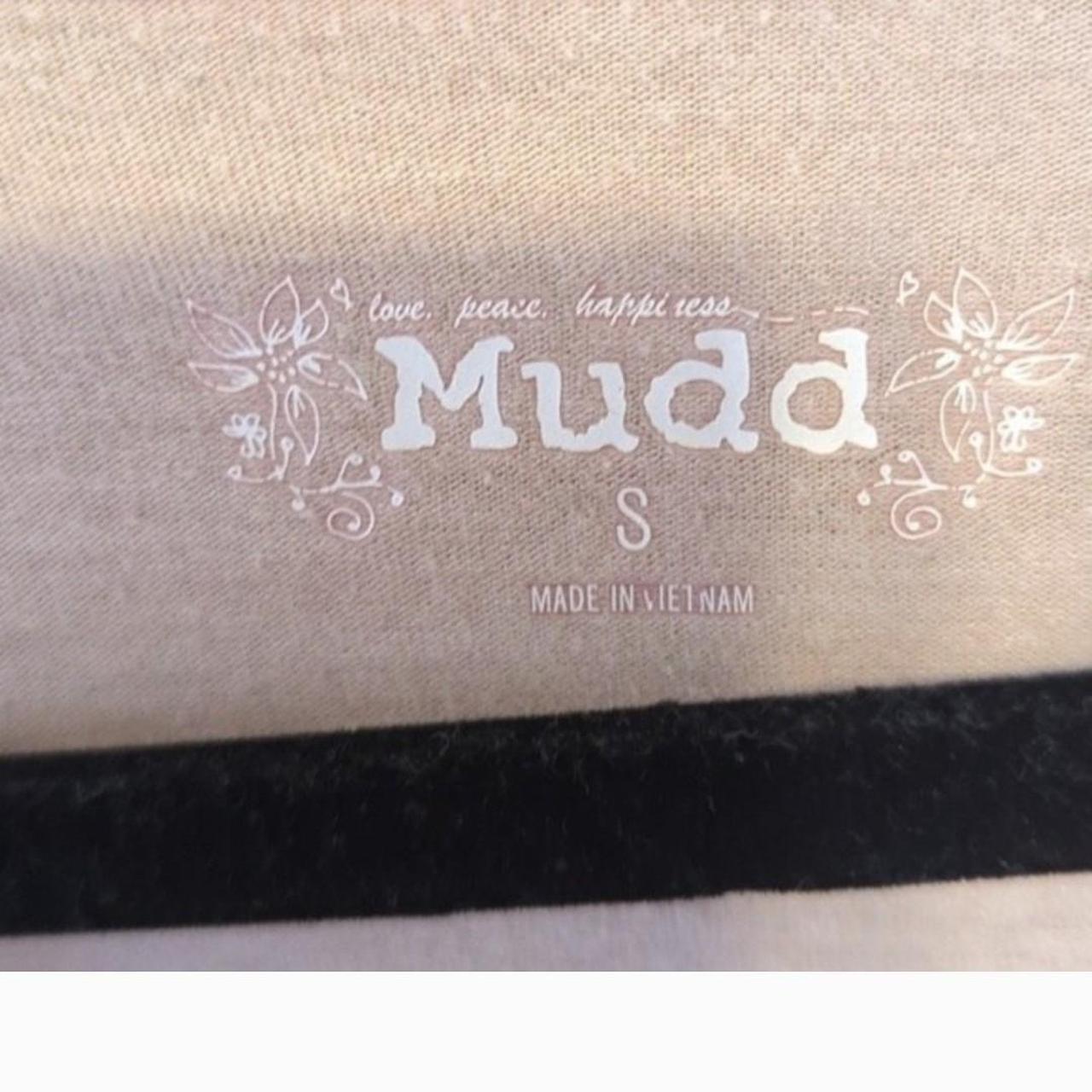 Mudd Y2K Pink V-Neck T-shirt- Size Small-Good... - Depop