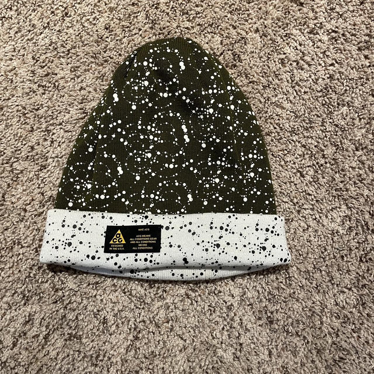Nike acg paint splatter beanie - Depop