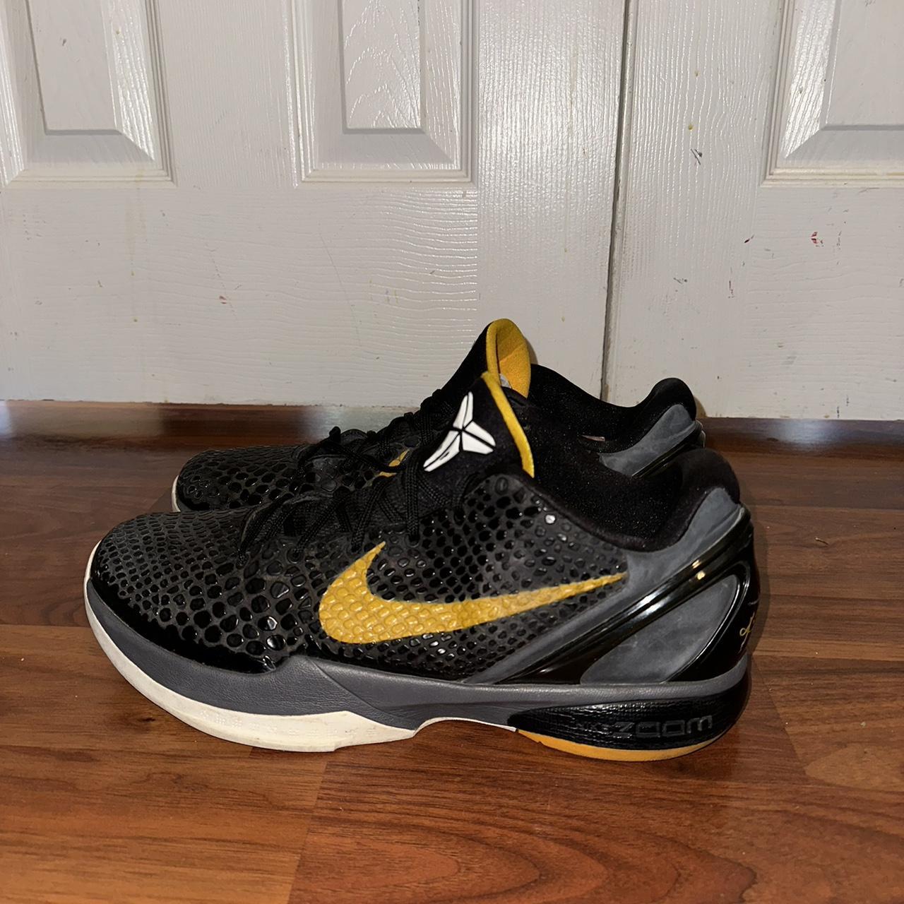 Kobe 6 Black Del Sol Used No box Message with offers - Depop